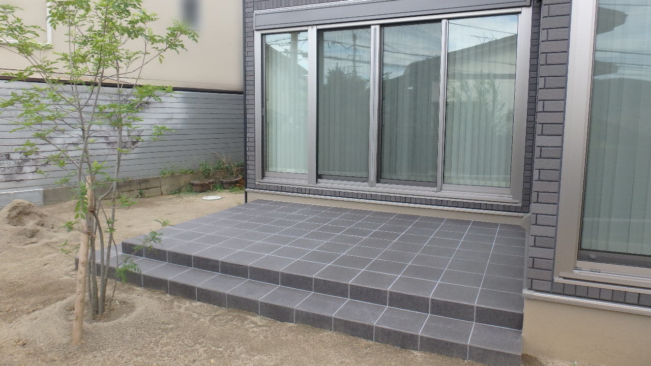 茨木市で外構・ガレージ・立水栓工事なら後藤造園土木